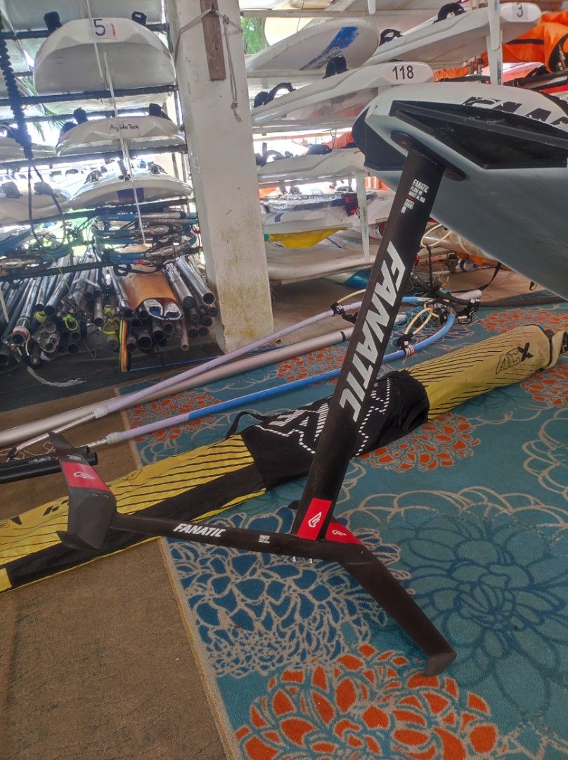 Windsurfing foil set with 2 sails (Fanatic+Point7), Sports Equipment ...
