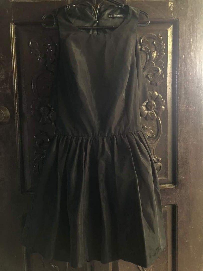 ZARA Basic Black mini dress (back cut-out), Women's Fashion, Dresses ...