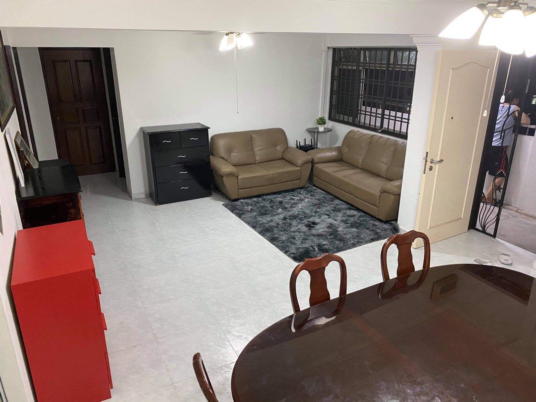 80 Lorong 4 Toa Payoh Common room, Property, Rentals, HDB on Carousell