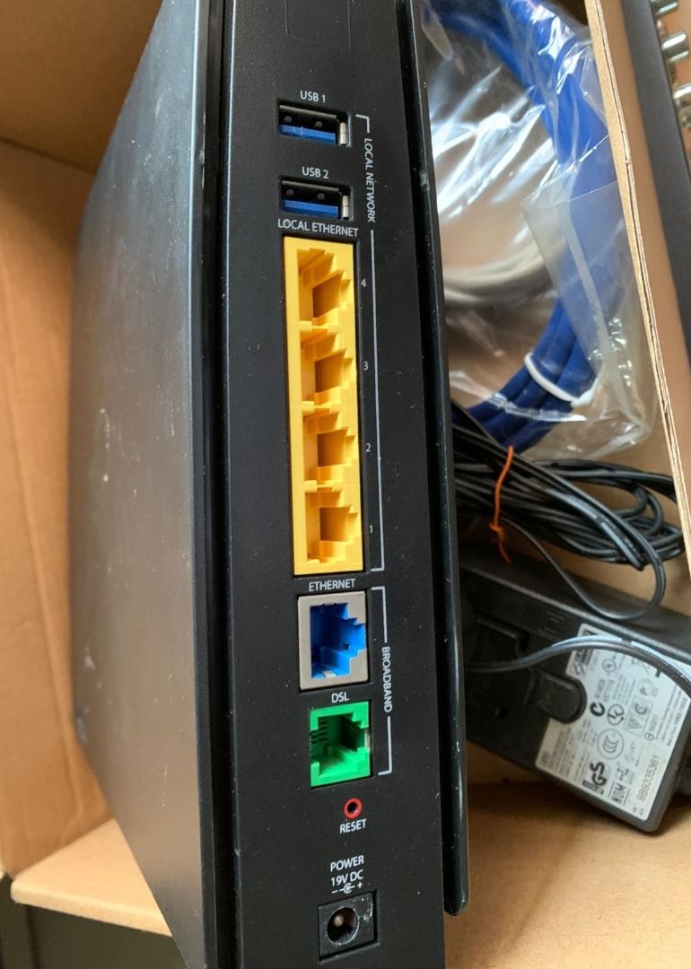 Aztech DSL8800GR(S) Broadband Router, Computers & Tech, Office ...