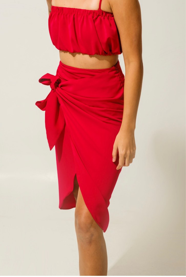 Calli Collective Daze Set in Ruby, Women's Fashion, Dresses & Sets ...