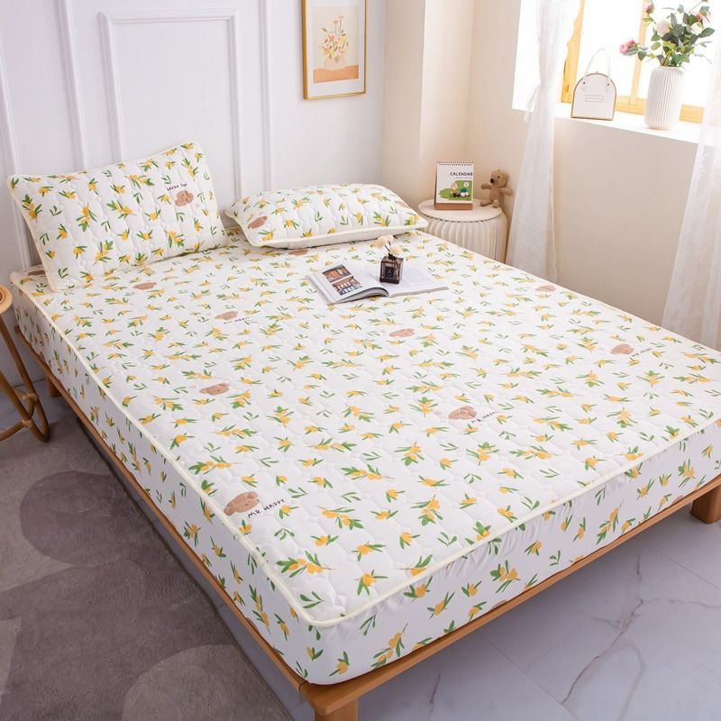 Cartoon Quilted Bedsheet Winnie the Pooch Mattress Protector Cover for ...