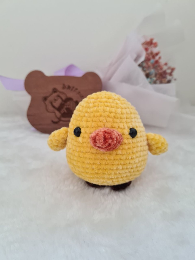 Chip the Cheeky Chick (Crochet), Hobbies & Toys, Stationery & Craft ...