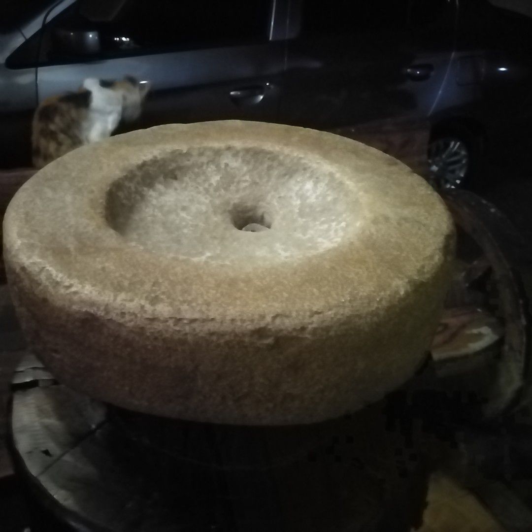 Dadapilan, Sugarcane Mill with Stone Mills, Furniture & Home Living ...