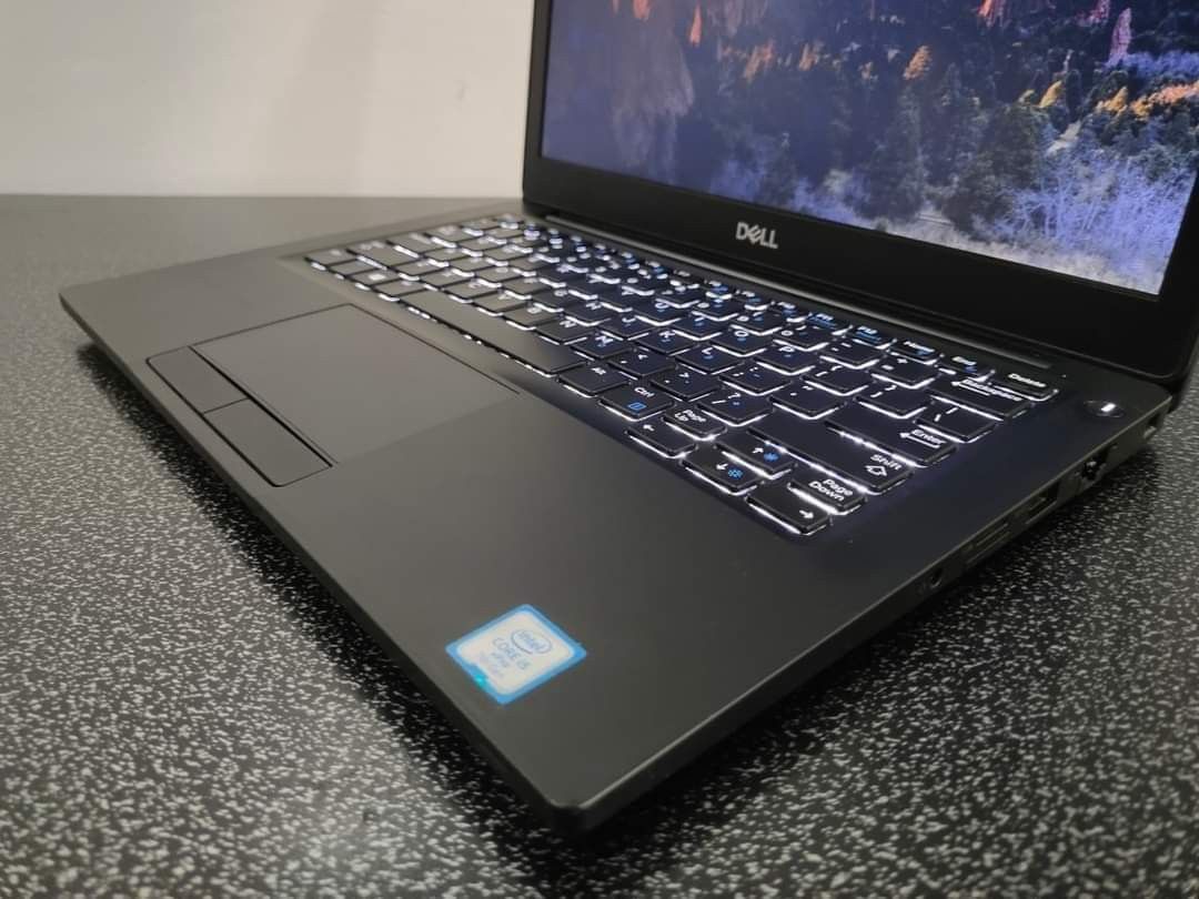 Dell Latitude E7290 Intel 7th Gen. Core i5 vPro Laptop 8GB RAM , 256GB ...