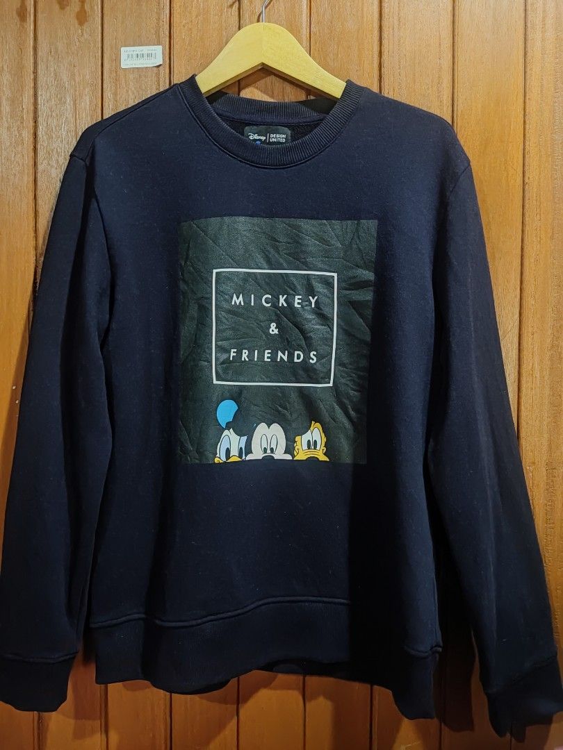 DISNEY DESIGN UNITED, Fesyen Pria, Pakaian , Atasan di Carousell