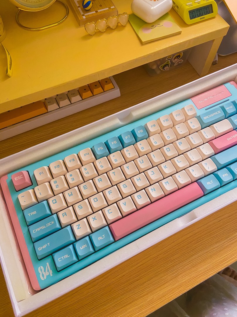 Dustsilver d84 milkshake keyboard, Computers & Tech, Parts ...