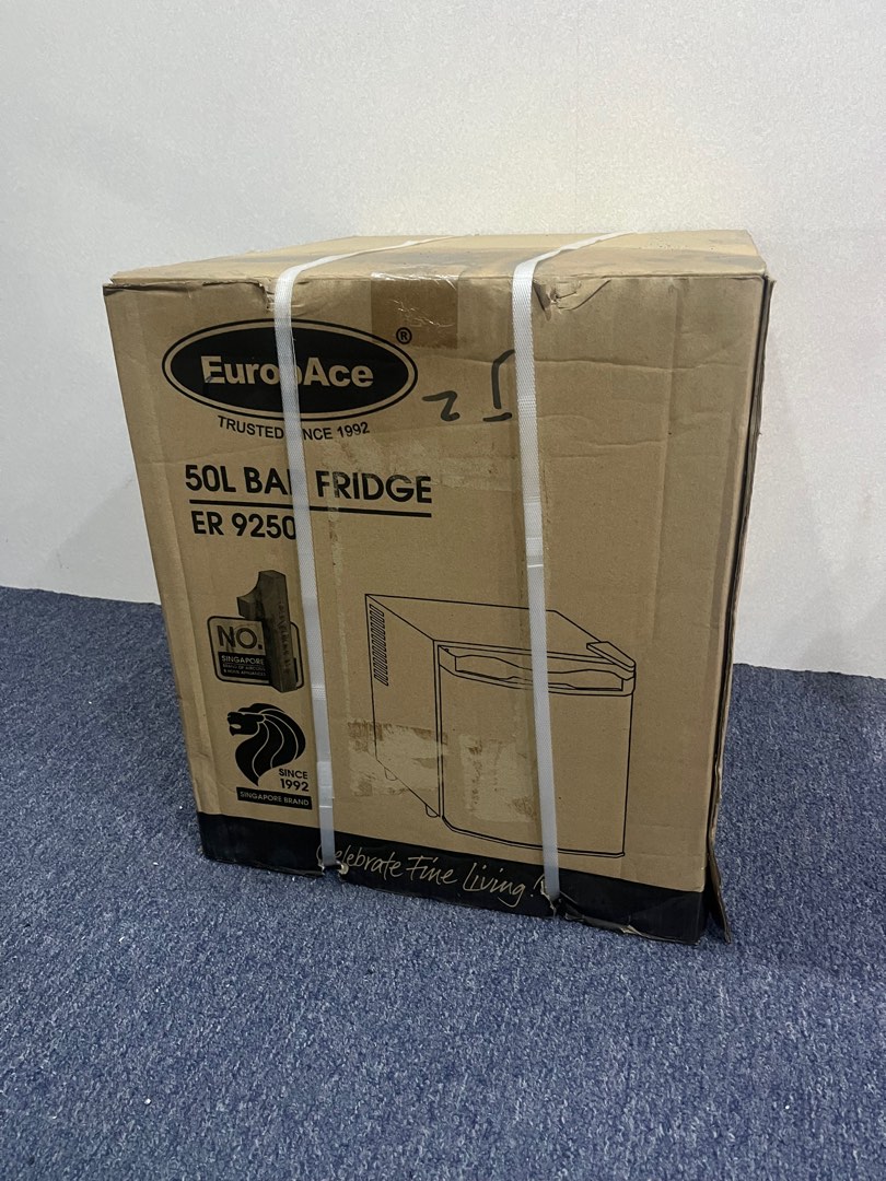 EuropAce 50L Bar Fridge (ER9250), TV & Home Appliances, Kitchen ...