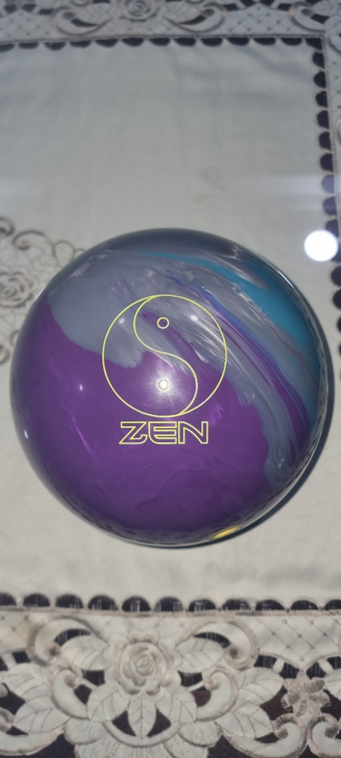 Good condition 14lb Zen Bowling Ball from Global 900, Sports Equipment ...