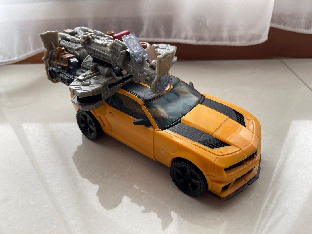 Hasbro Transformer Bumblebee Leader Class, Dark of the Moon, Hobbies ...