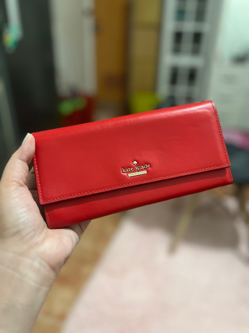 KATE SPADE RED WALLET (ORIGINAL), Luxury, Bags & Wallets on Carousell