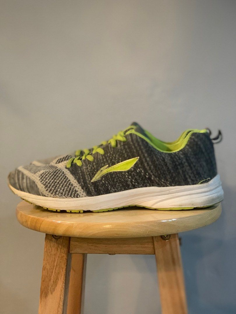 Li-ning Running Shoes, Men's Fashion, Footwear, Sneakers on Carousell