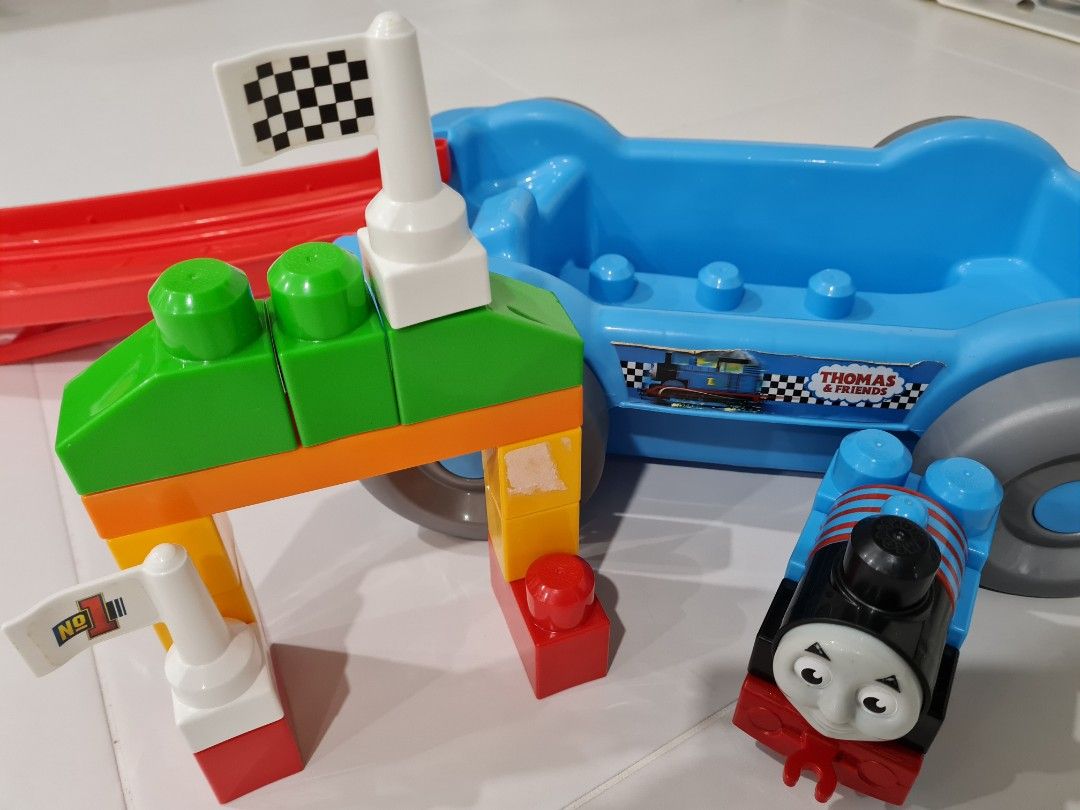 Mega Blocks Thomas Racin' Railway Wagon, Hobbies & Toys, Toys & Games ...