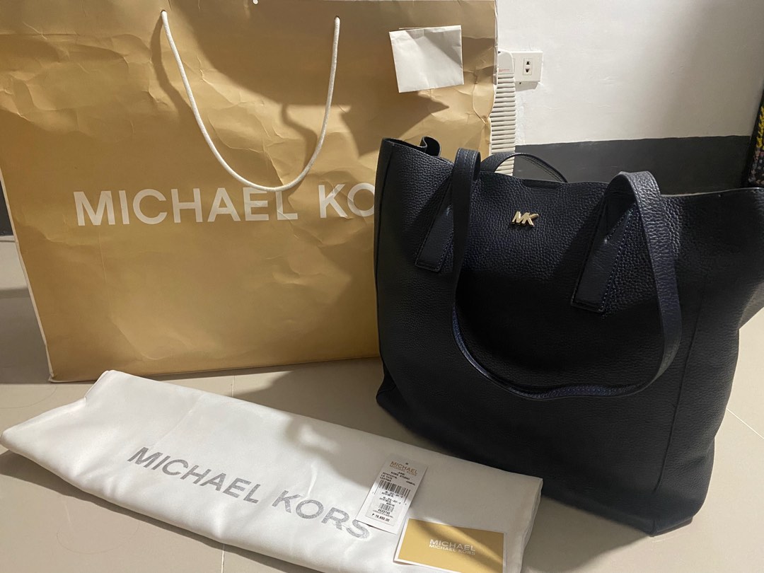 MK TOTE BAG, Luxury, Bags & Wallets on Carousell