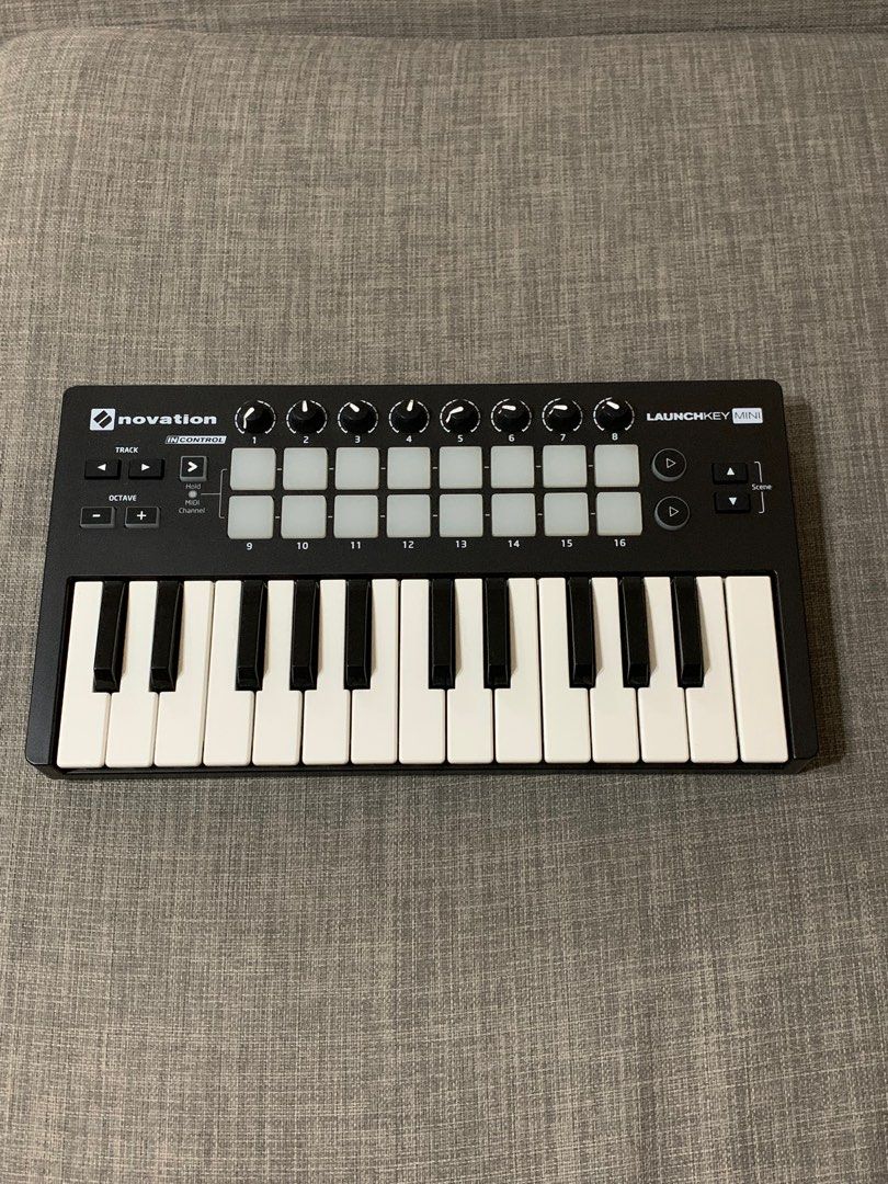 Novation Launchkey Mini Mk2, Hobbies & Toys, Music & Media, Musical ...