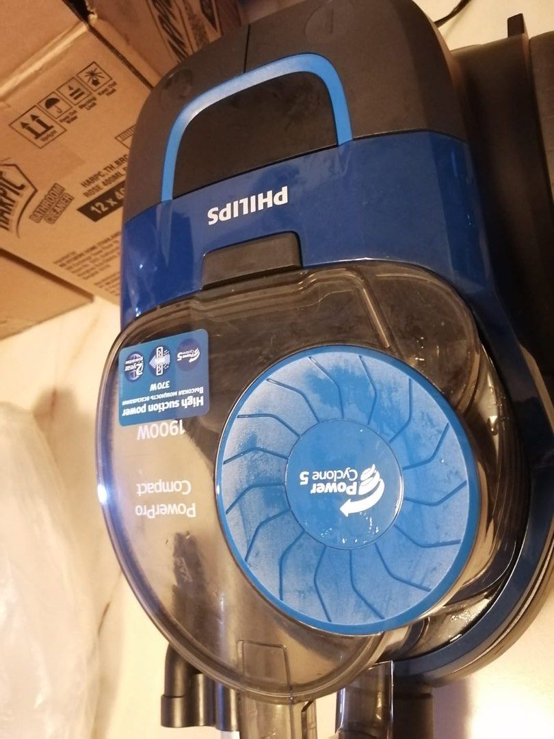 Philips FC9352/61 1900W Powerpro Compact Bagless Vacuum Cleaner, TV ...