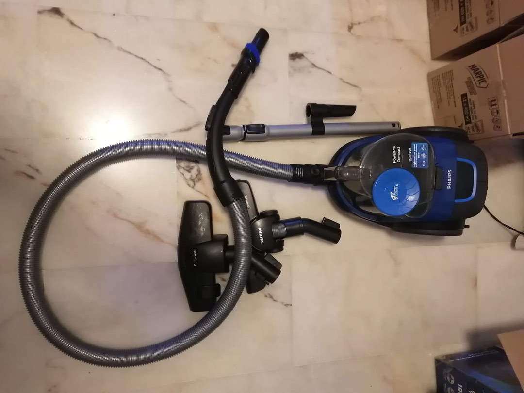 Philips FC9352/61 1900W Powerpro Compact Bagless Vacuum Cleaner, TV ...