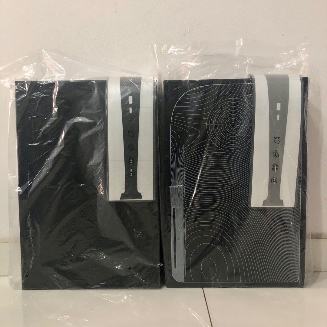 PS5 Darkplates 2.0 (Retro) by DBrand, Video Gaming, Video Game Consoles ...