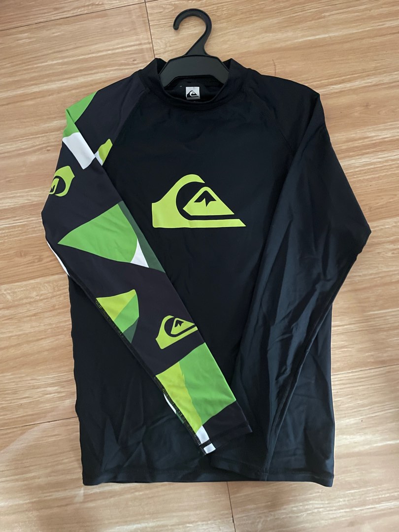 Rashguard Quicksilver, Men's Fashion, Activewear on Carousell
