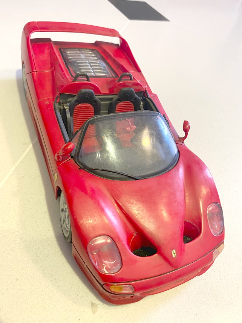 Red Ferrari Car model Maisto 1:18, Hobbies & Toys, Memorabilia ...