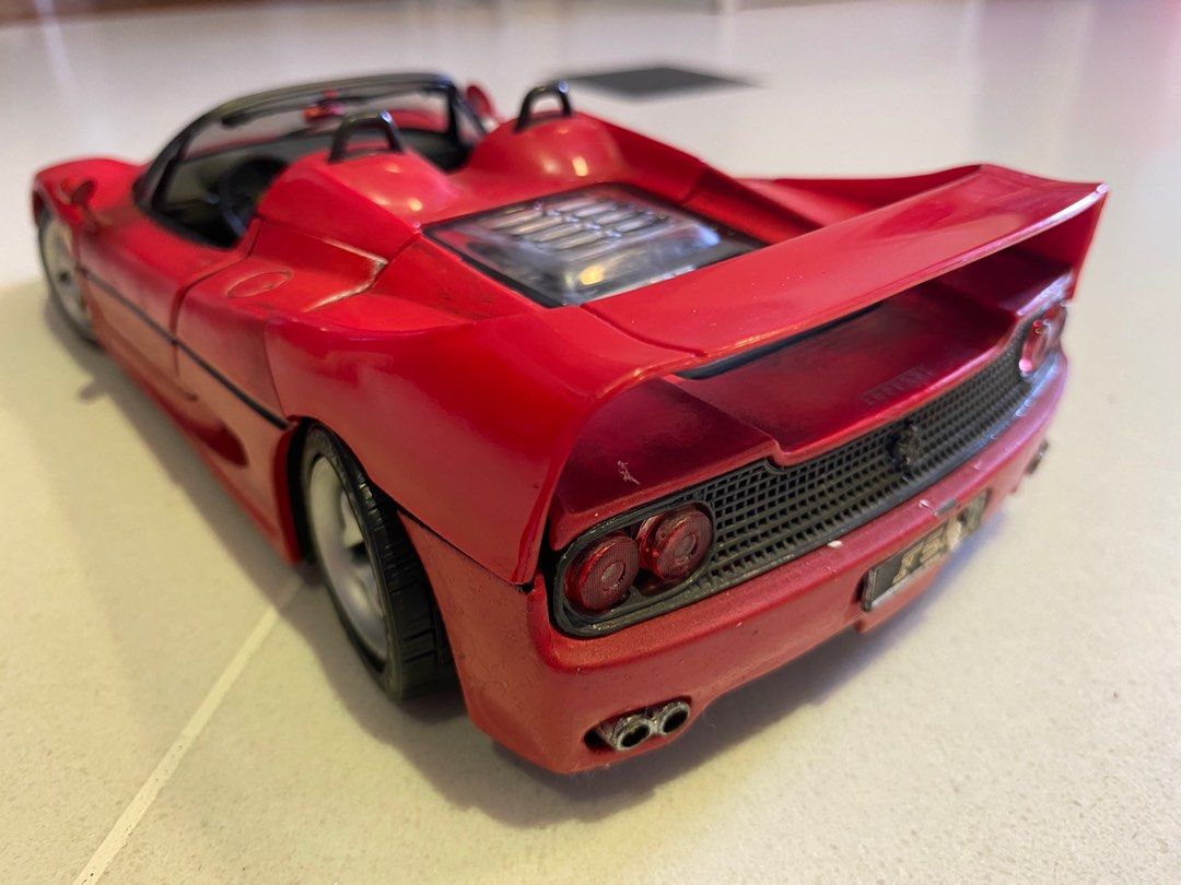 Red Ferrari Car model Maisto 1:18, Hobbies & Toys, Memorabilia ...