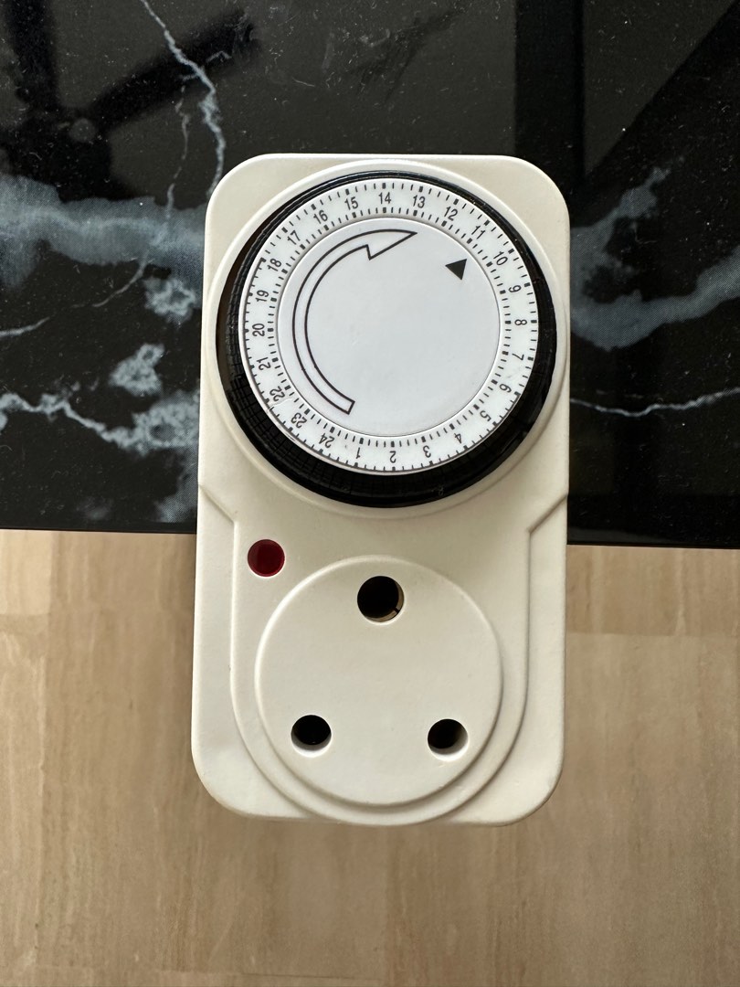 Round 3pin plug analog timer (24hrs), TV & Home Appliances, Electrical ...