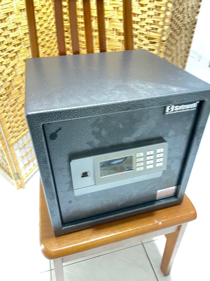 Safewell locker, Furniture & Home Living, Security & Locks, Safe on Carousell