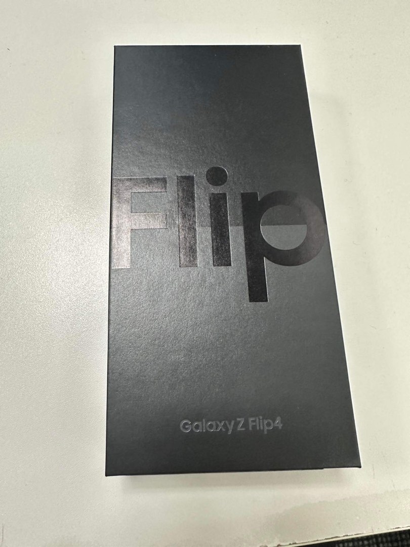 Samsung Galaxy Z Flip 4 - Black 128GB, Mobile Phones & Gadgets, Mobile ...
