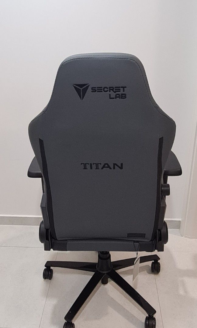 SECRETLAB TITAN 2020 ASH CHAIR, Furniture & Home Living, Furniture ...