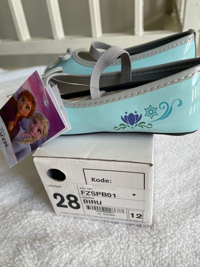 Sepatu anak frozen disney original, Bayi & Anak, Lainnya di Carousell