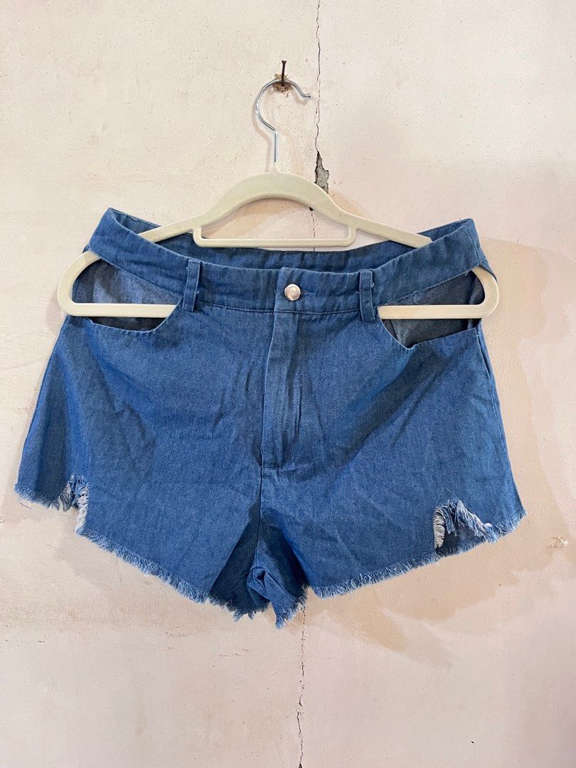 Sexy Pocket cut Denim Shorts, Women's Fashion, Bottoms, Shorts on Carousell