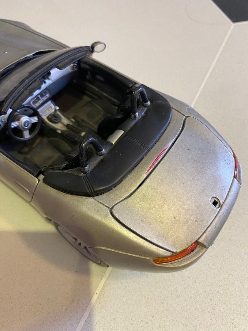 Silver BMW Z8 1:18 Car Model Maisto, Hobbies & Toys, Memorabilia ...