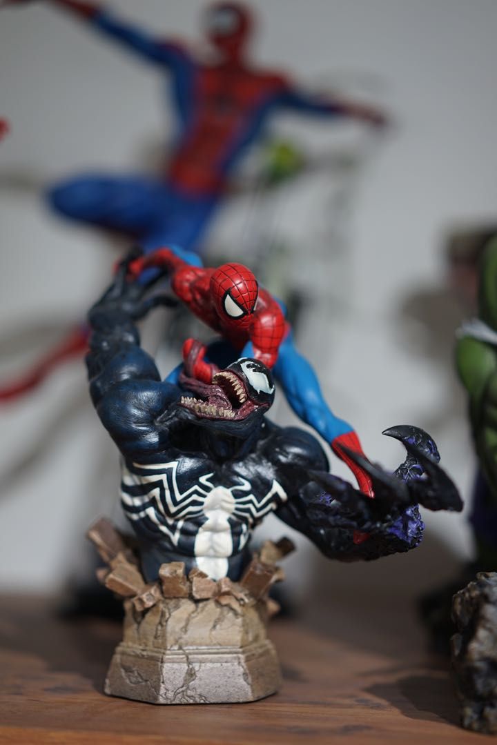 Spider-Man Statue Set - Sideshow Customs XM, Hobbies & Toys ...