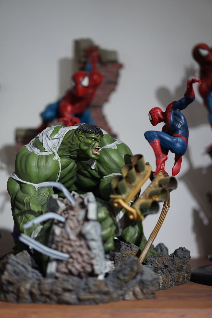 Spider-Man Statue Set - Sideshow Customs XM, Hobbies & Toys ...
