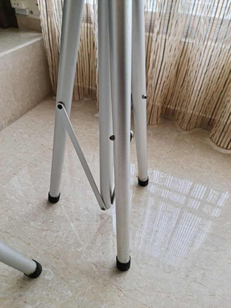 Extendable Max 2m Tall Tripod x2, Photography, Photography Accessories ...