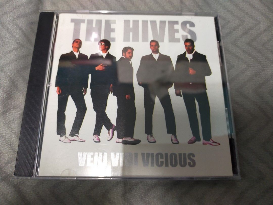 The Hives - Veni Vidi Vicious, Hobbies & Toys, Music & Media, CDs & DVDs on Carousell
