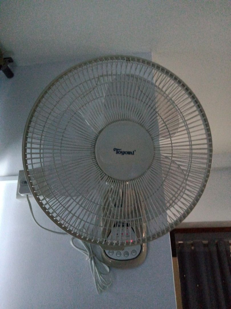 Toyomi 12" Wall Fan with Remote Control, Furniture & Home Living ...