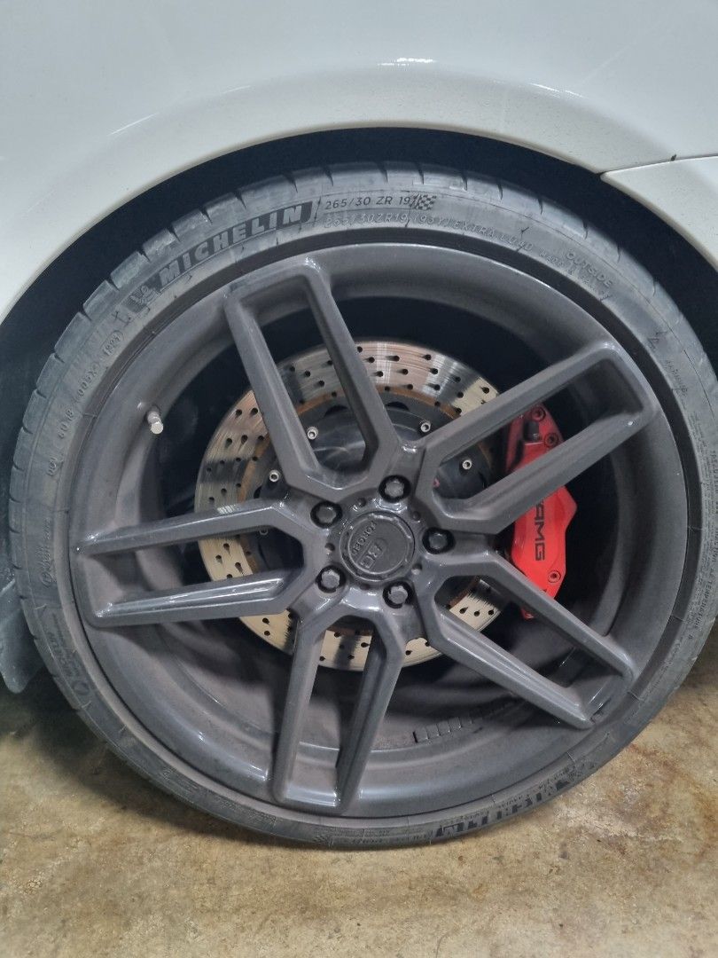 W207/w212 mercedes 6 pot front, 4 pot rear aftermarket brakes, Car ...