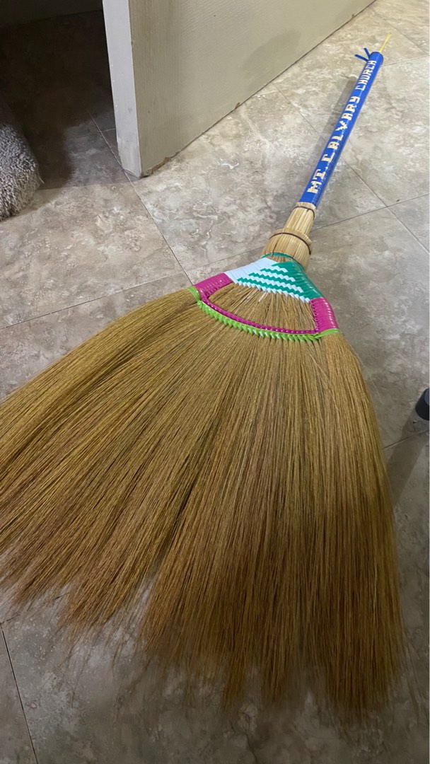 Walis Tambo Baguio, Furniture & Home Living, Cleaning & Homecare ...