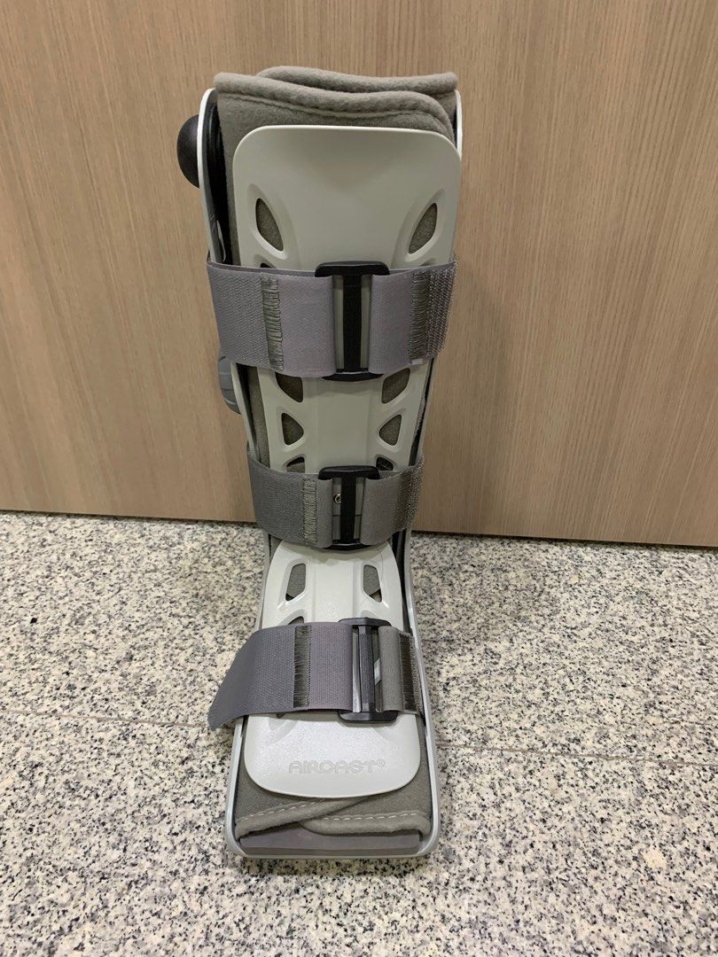Aircast boot - short & long, Health & Nutrition, Assistive ...