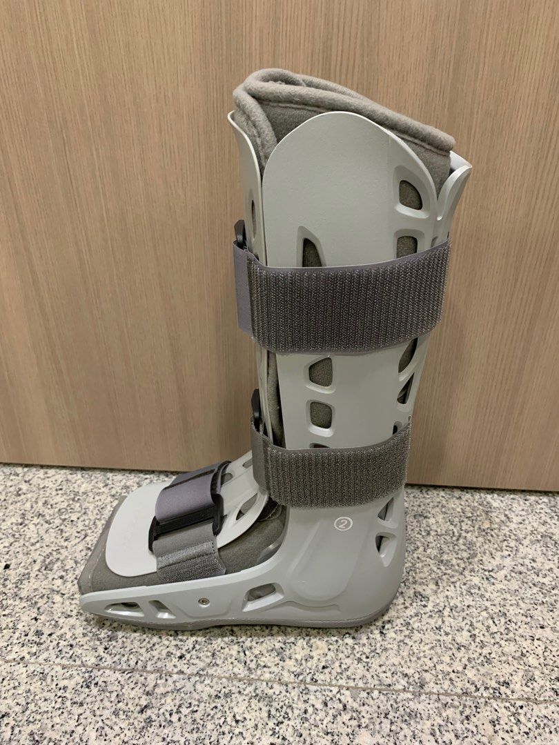 Aircast boot - short & long, Health & Nutrition, Assistive ...