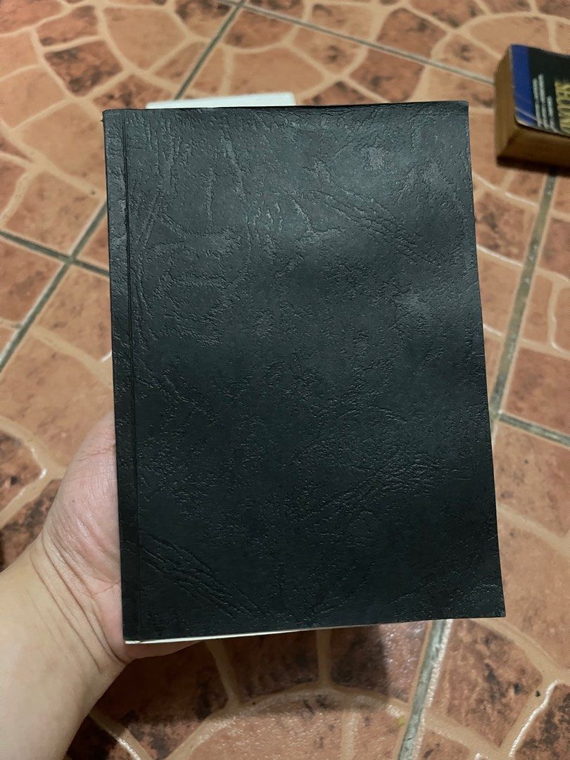 Ang Paboritong Libro ni Hudas | Bob Ong, Hobbies & Toys, Books ...