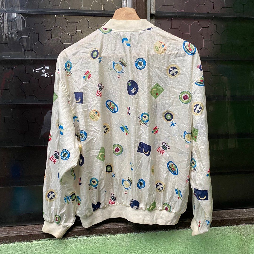 Charge Jacket, Men's Fashion, Activewear on Carousell