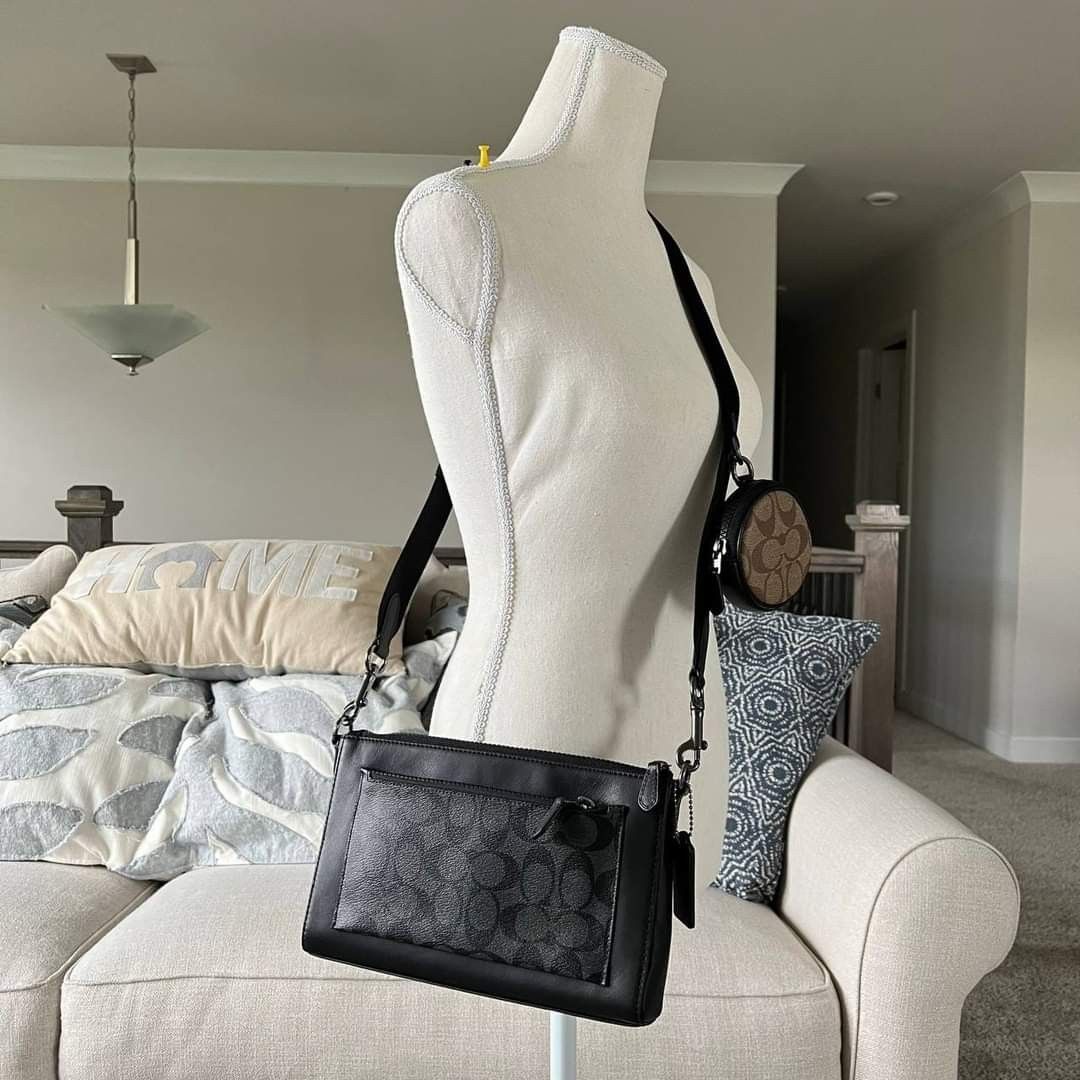 Coach Holden in Signature Canvas, Men's Fashion, Bags, Sling Bags on ...