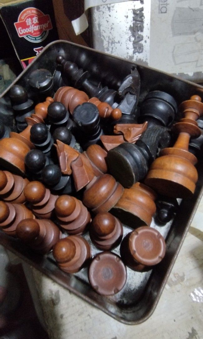 Complete chess pieces narra wood 5" inches wala po itong board, Hobbies ...