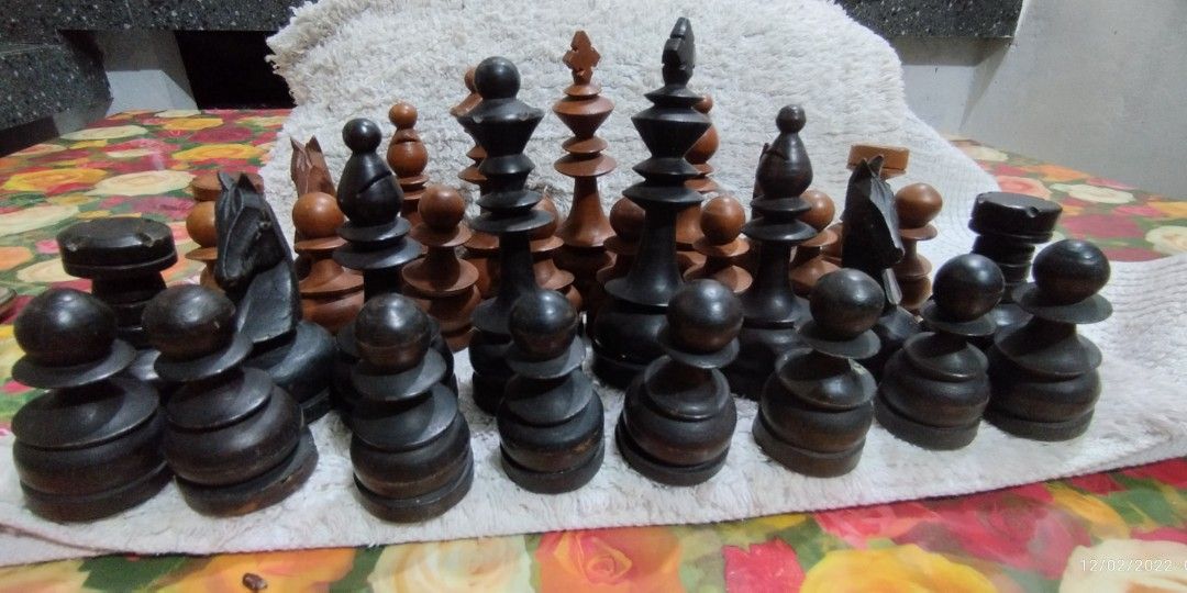 Complete chess pieces narra wood 5" inches wala po itong board, Hobbies ...