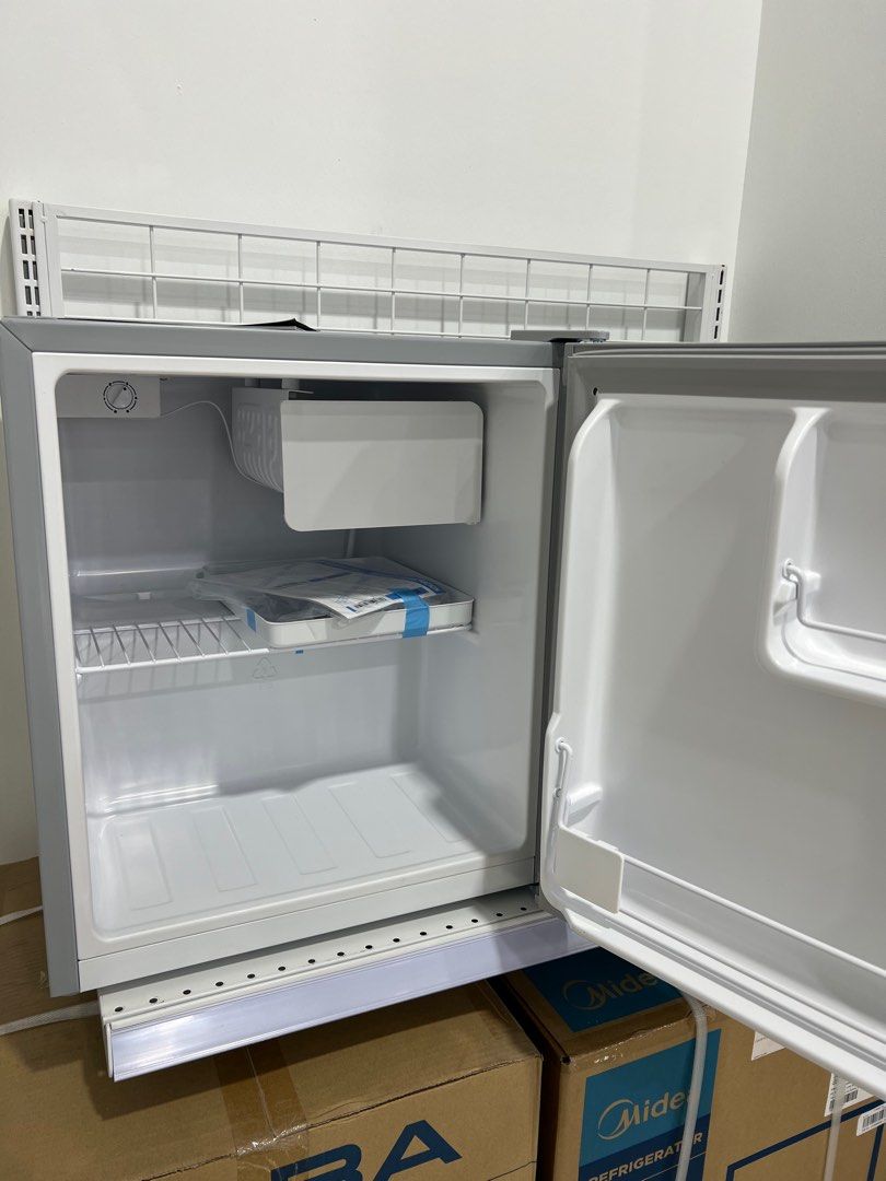 ELBA MINI BAR 60L, TV & Home Appliances, Kitchen Appliances ...