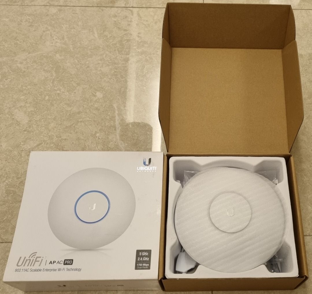 GOOD BUY! Ubiquiti Unifi UAP-AC-Pro with U-POE-AF injector, Computers ...