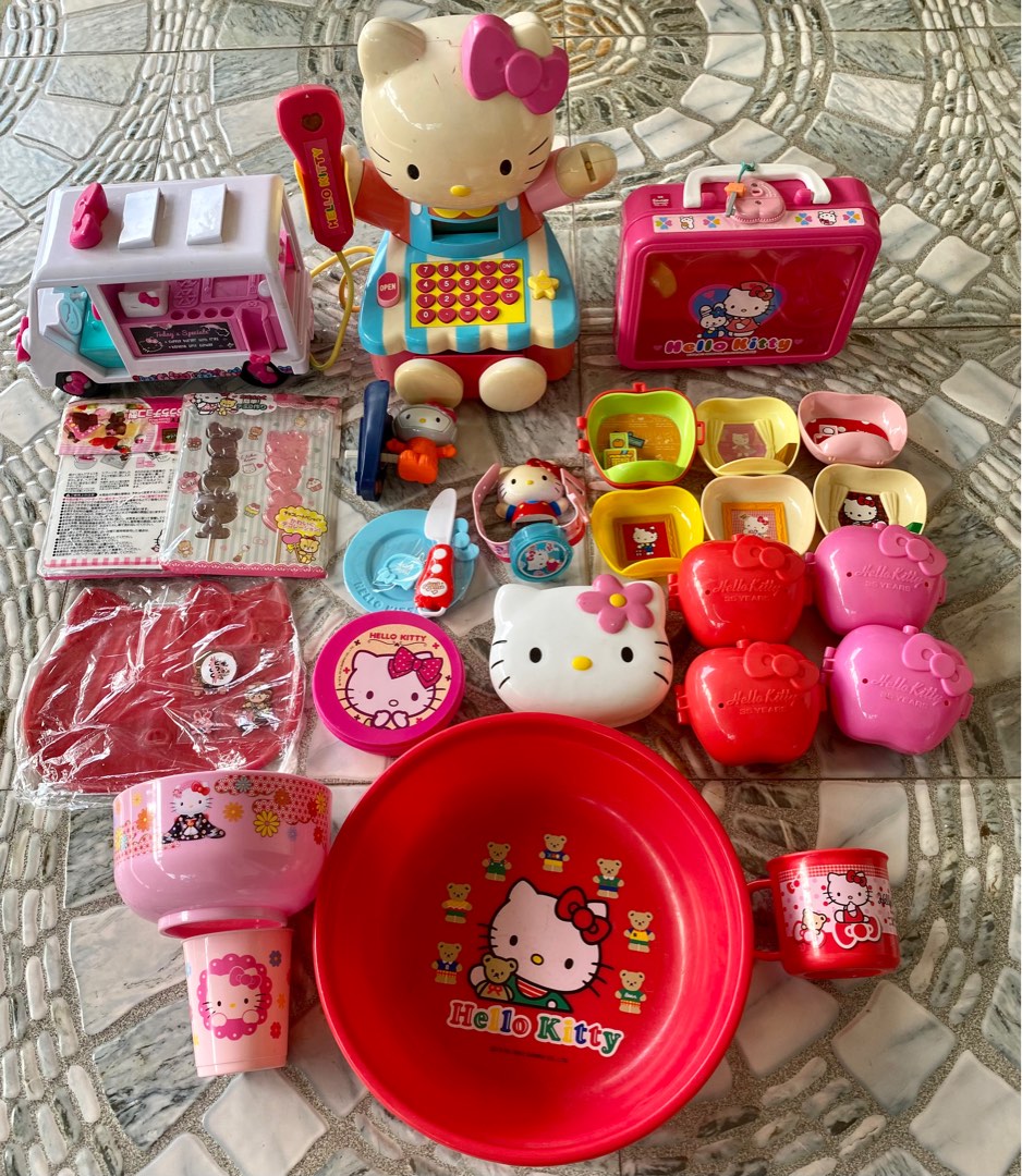 Hello kitty bundle, Hobbies & Toys, Toys & Games on Carousell