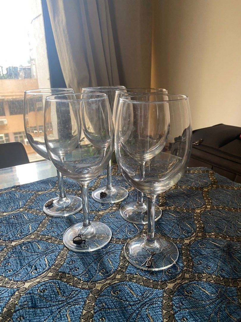Ikea Wine Glasses 傢俬&家居 廚具和餐具 其他廚具和餐具 Carousell